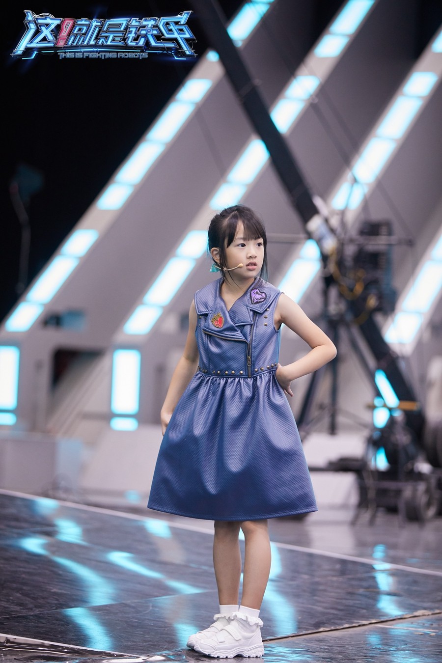 《这就是铁甲》录制杀青 neinei 、Max探班吴尊 - 360娱乐，你开心就好