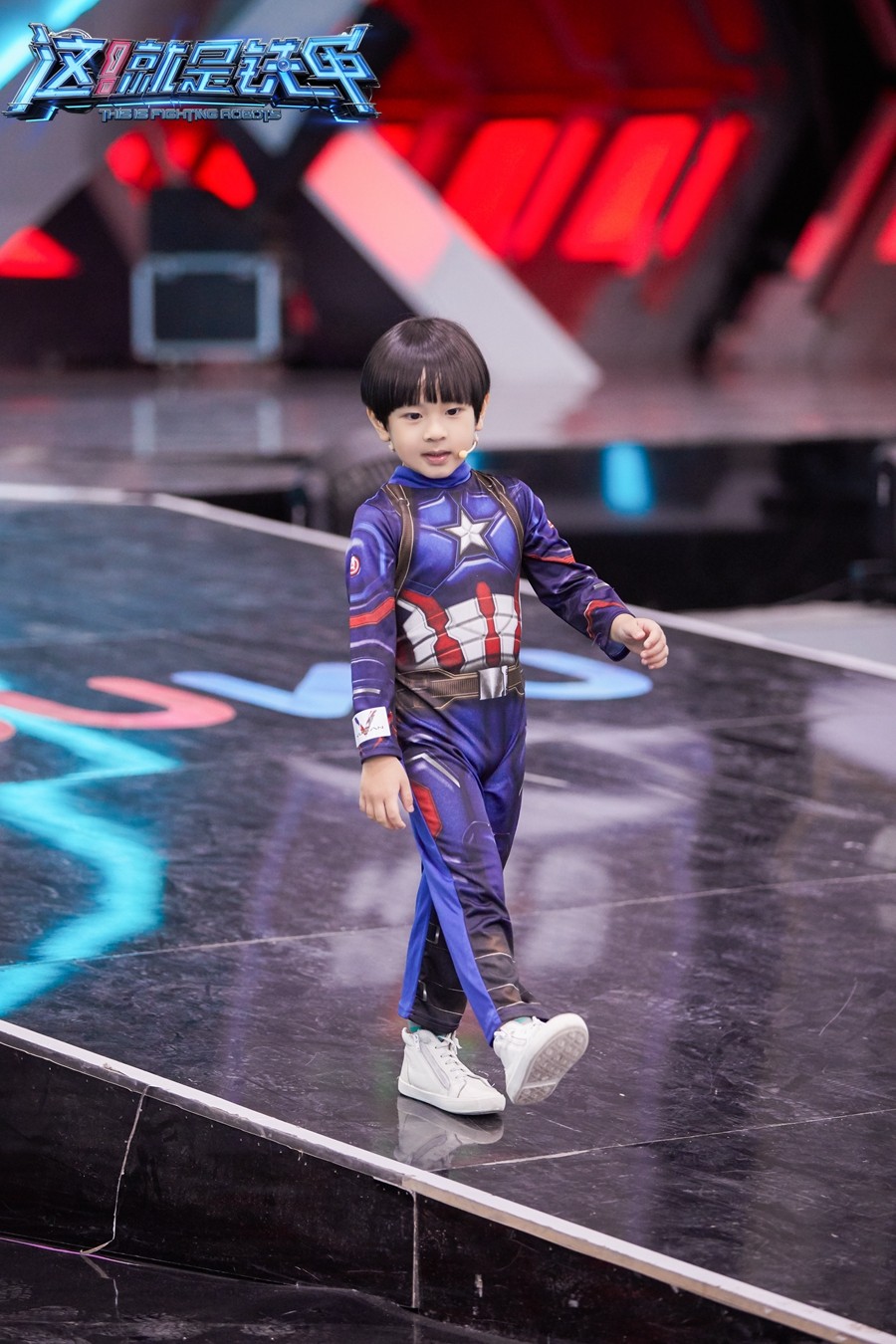 《这就是铁甲》录制杀青 neinei 、Max探班吴尊 - 360娱乐，你开心就好