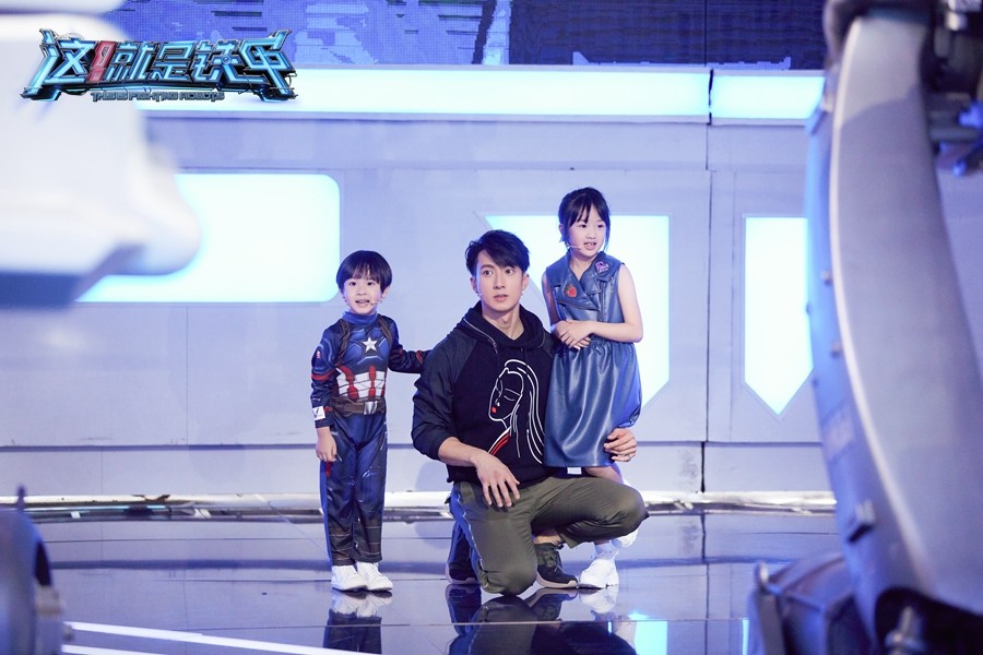 《这就是铁甲》录制杀青 neinei 、Max探班吴尊 - 360娱乐，你开心就好